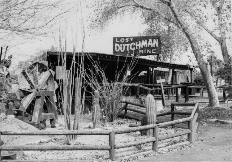 Legend City - Attractions - Lost Dutchman Mine